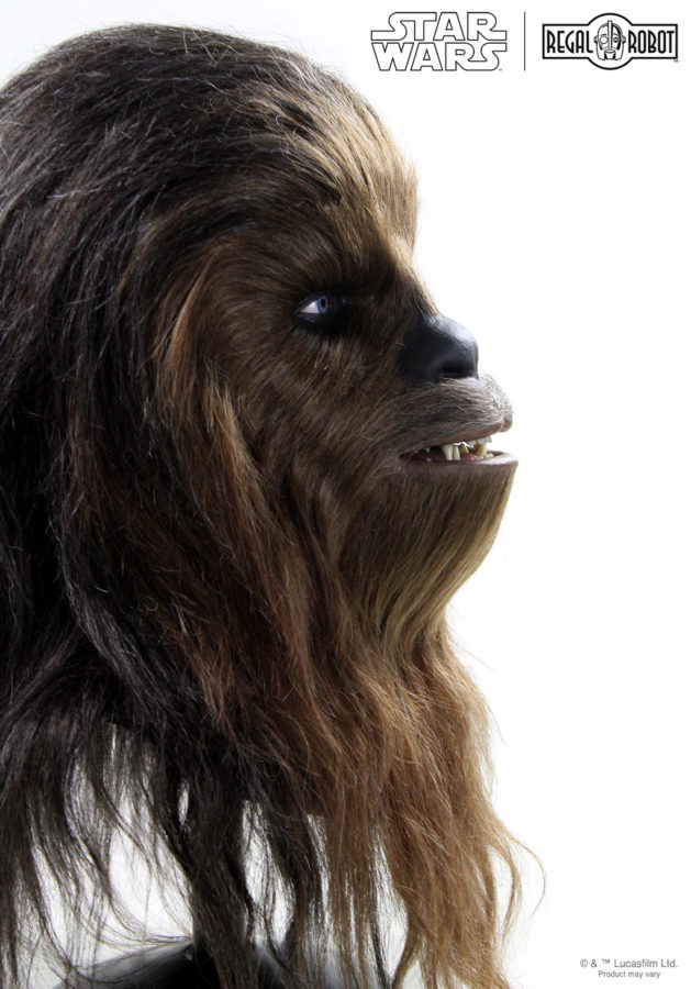 Life-sized Chewbacca Bust - Signature Edition - Regal Robot
