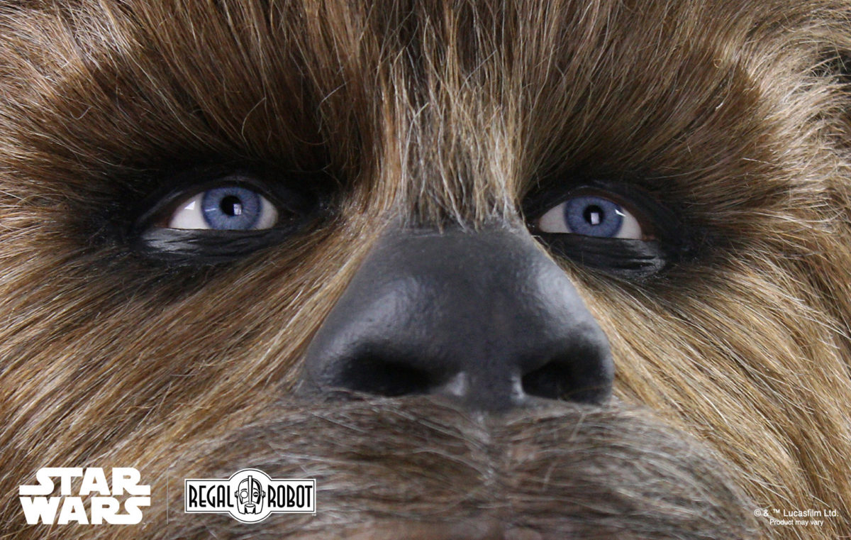 Life-sized Chewbacca Bust - Signature Edition - Regal Robot