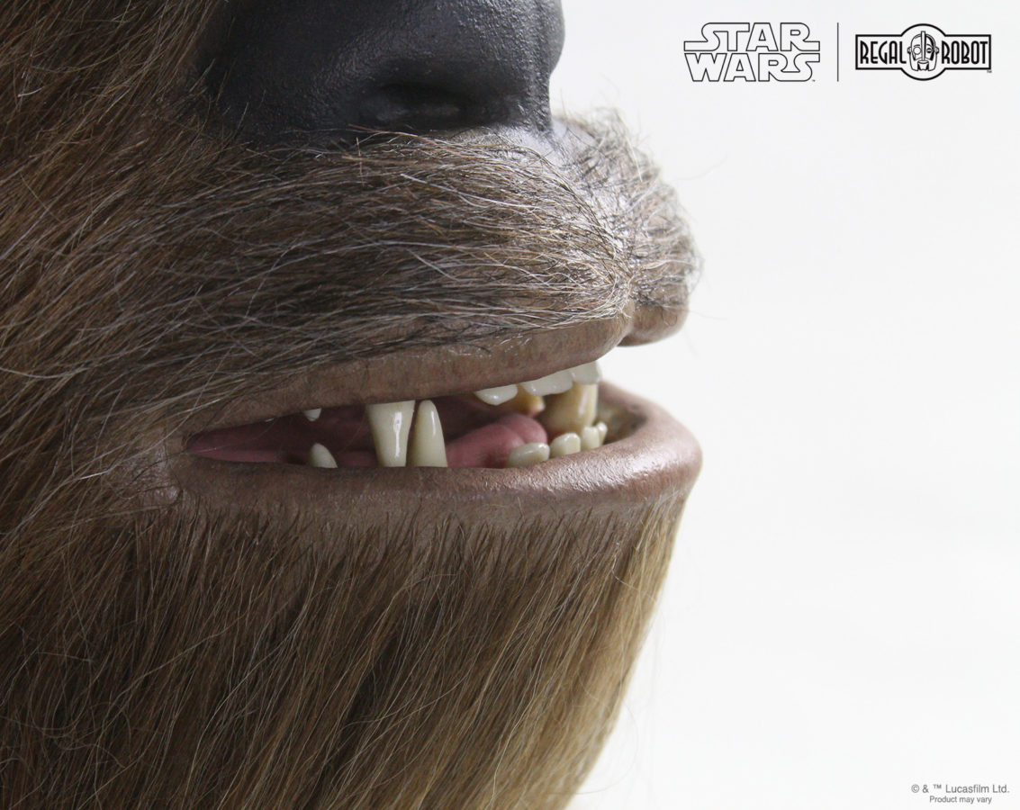 Life-sized Chewbacca Bust - Signature Edition - Regal Robot