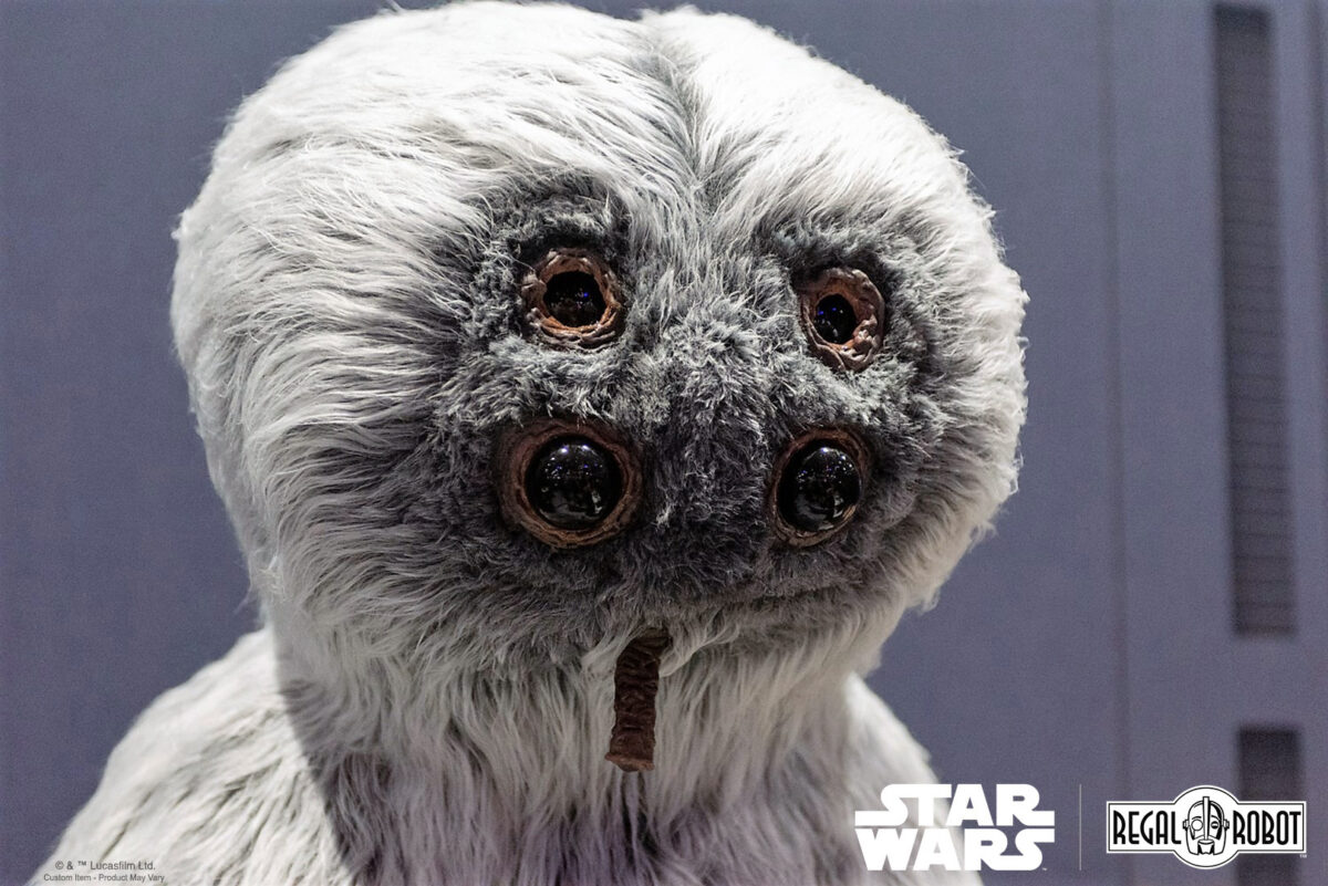 Custom Muftak 1:1 Life Sized Cantina Character Statue - Regal Robot