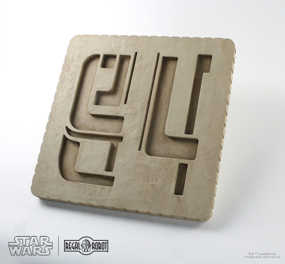 Docking Bay 94 Deluxe Resin Plaque Wall Decor - Regal Robot
