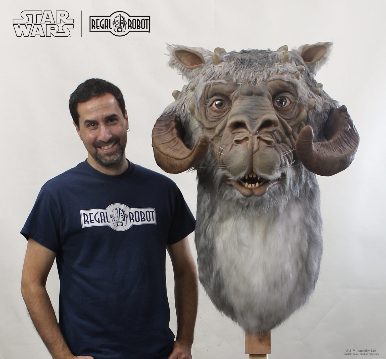 Life-sized Tauntaun™ Bust - Numbered Edition - Regal Robot