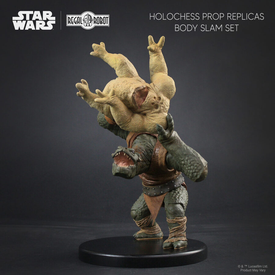 Holochess Prop Replica Two-Creature Sets - Regal Robot