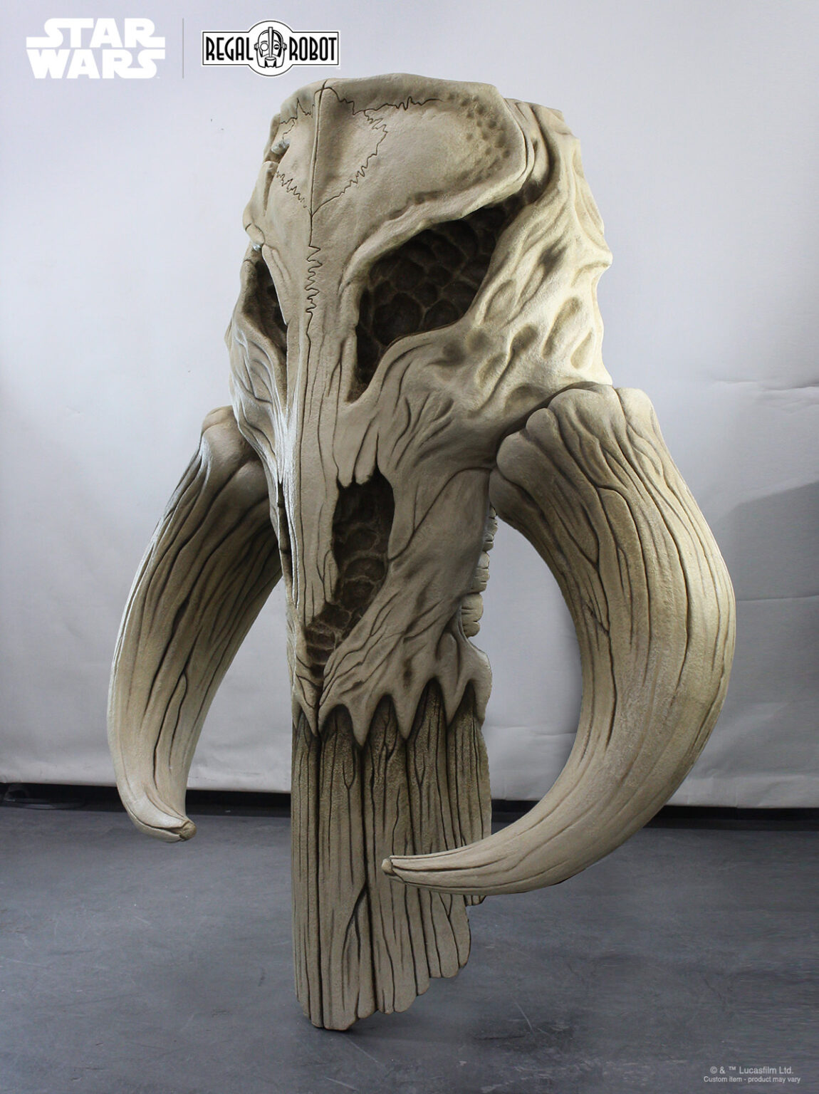 Massive 7-foot-tall Mythosaur Skull Wall Decor - Regal Robot